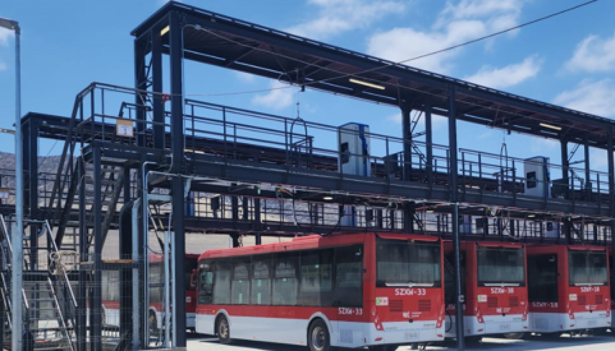 Inauguran primer centro de carga para buses eléctricos fuera de ...