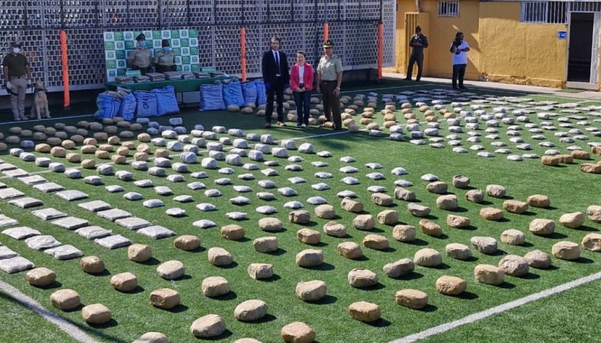 Carabineros incauta más de 1 millón 600 mil dosis de drogas | Radios regionales